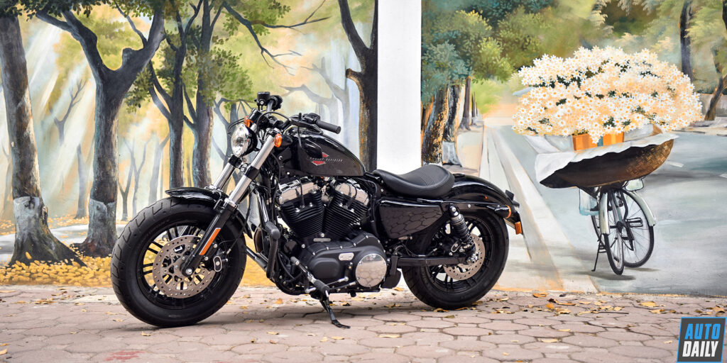 Review of the 2019 Harley-Davidson 48: Affordable American bike for ...