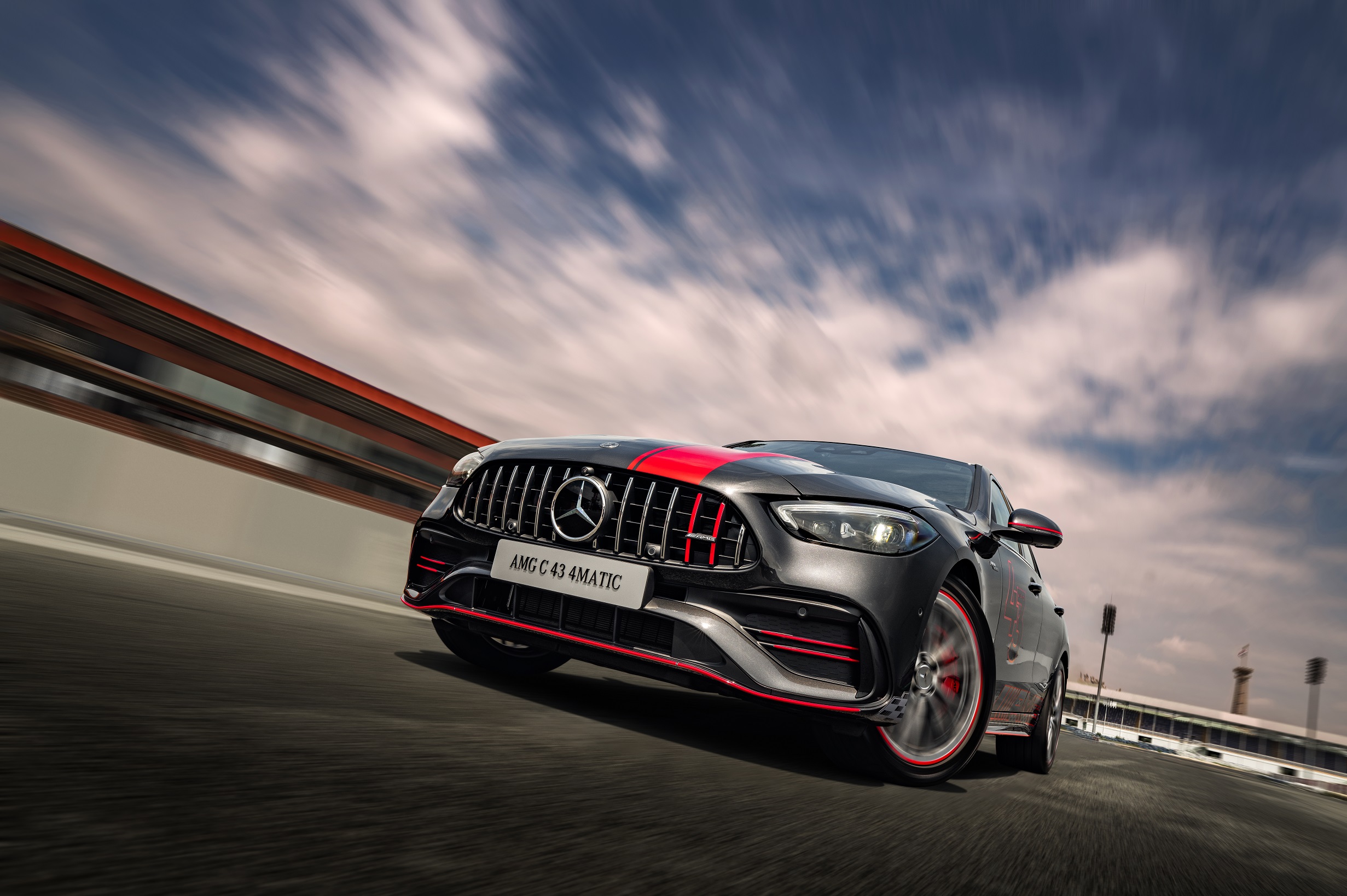 Mercedes-AMG C 43: Authentic AMG Heritage Originating from F1 Circuit ...