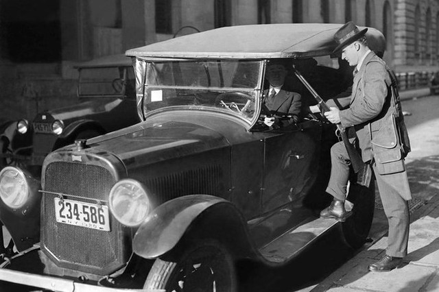 The Evolution of ‘Super Cool’ Police Cars in the United States ...