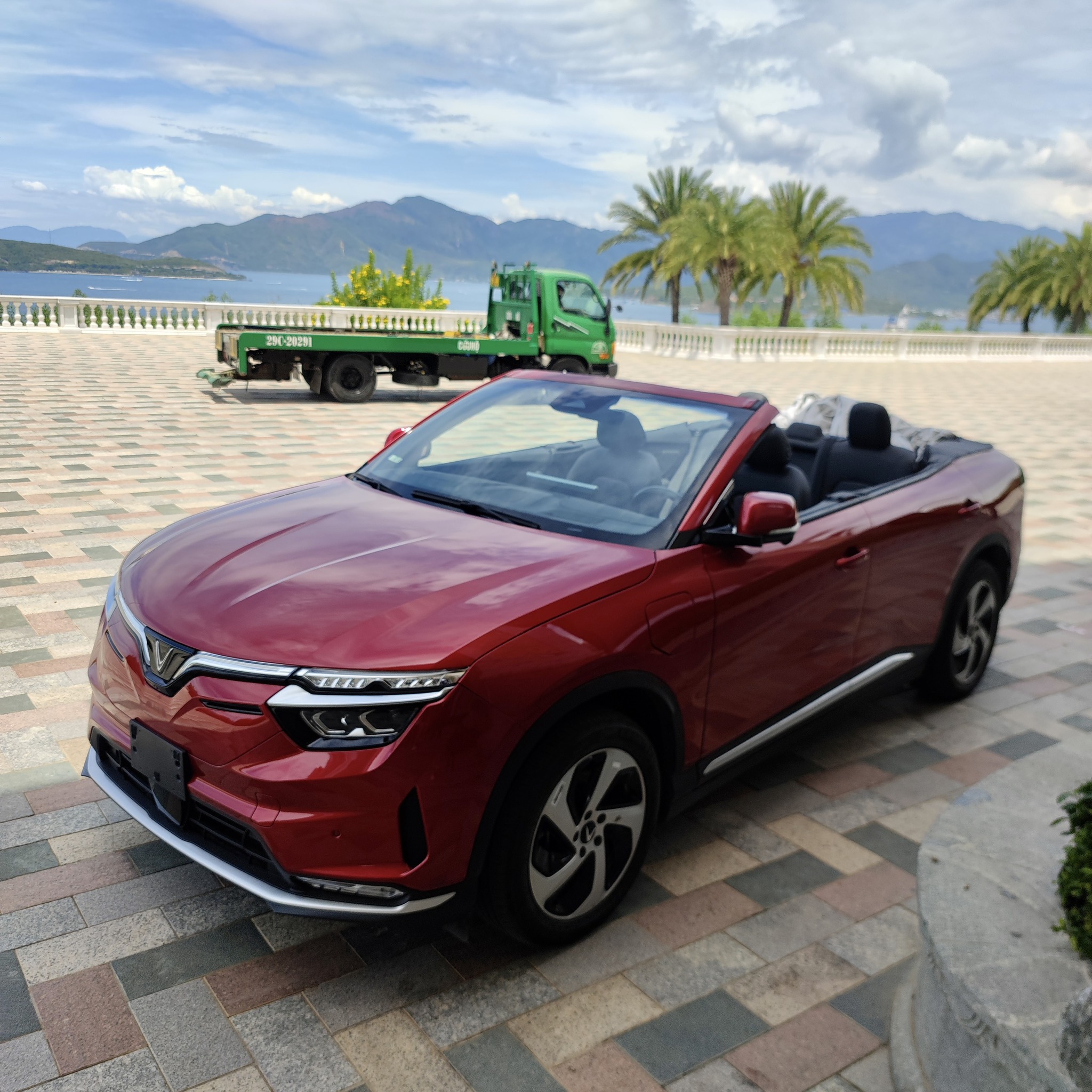 Introducing VinFast’s new convertible electric car - vnauto.net