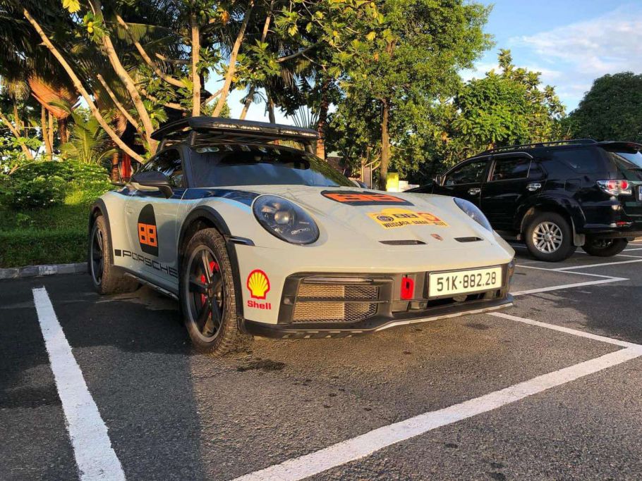 The Ultimate Porsche 911 Dakar: Fourth of Its Kind in Vietnam Sporting ...