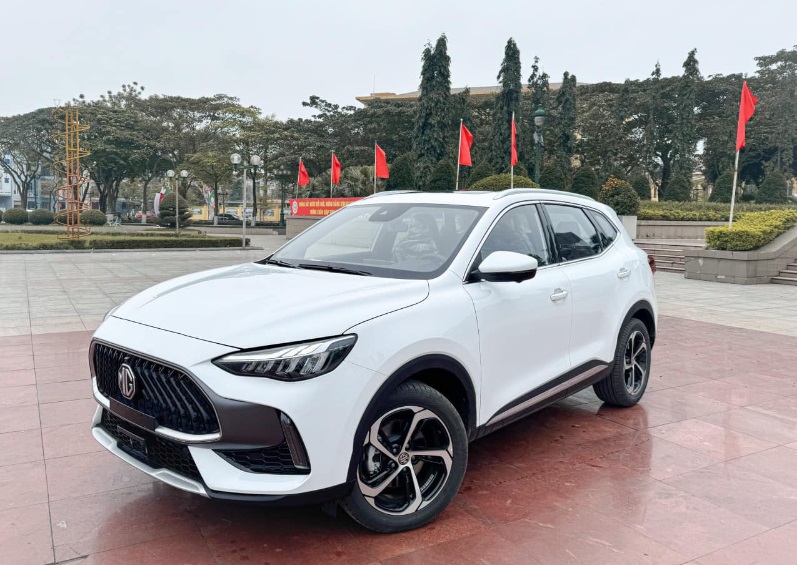 "MG HS 2024: A Massive 120 Million VND Discount at Dealerships ...
