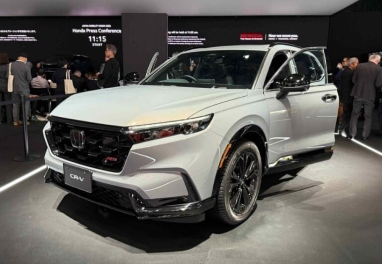 Unveiling the All-New Honda CR-V e:HEV RS Black Edition [JMS 2025]: Arriving in Vietnam Next ...