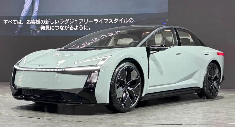 Toyota Corolla Concept JMS 2025: Future-Forward Design Meets Versatile ...